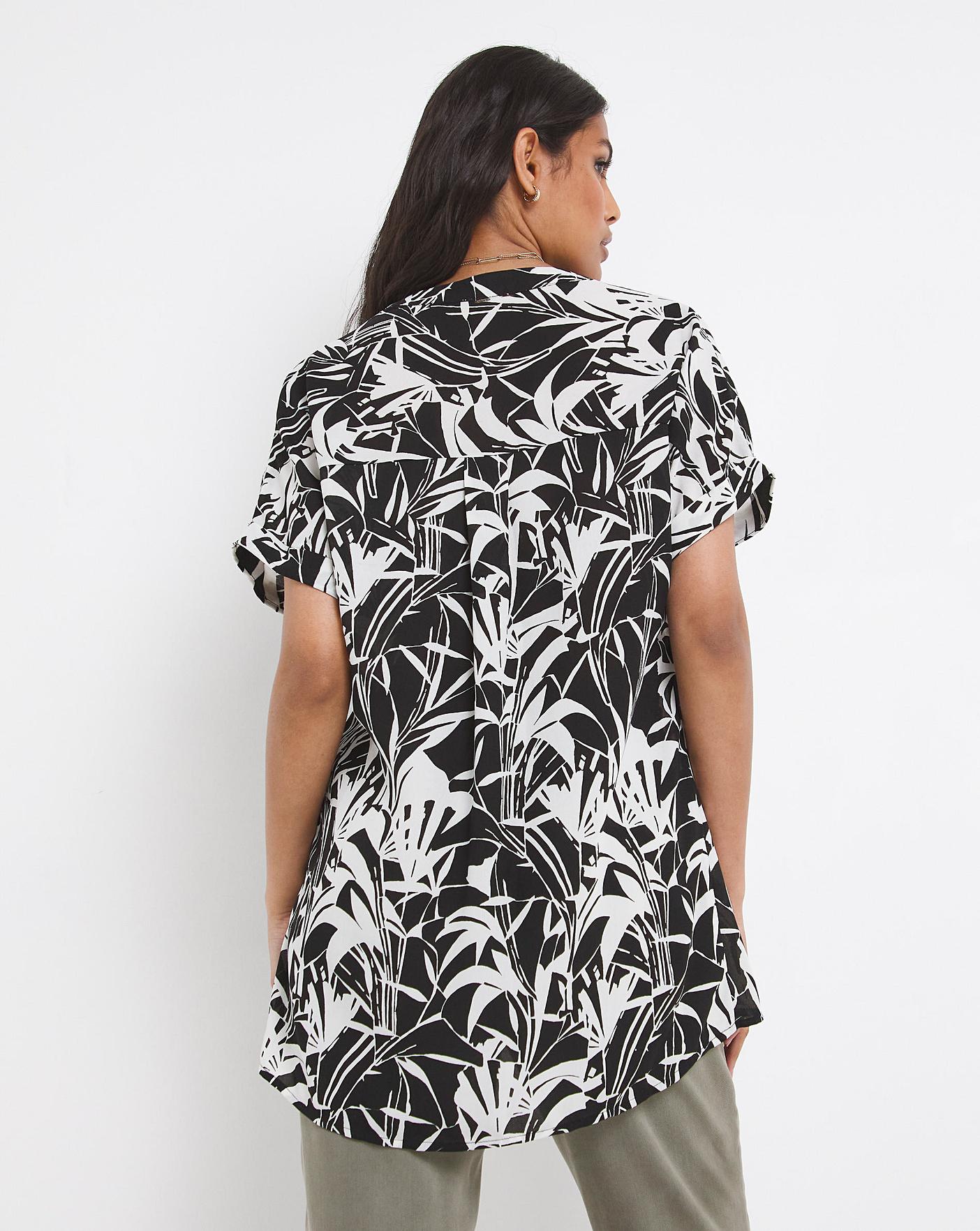 Mono Print Pocket Front Blouse | Premier Man