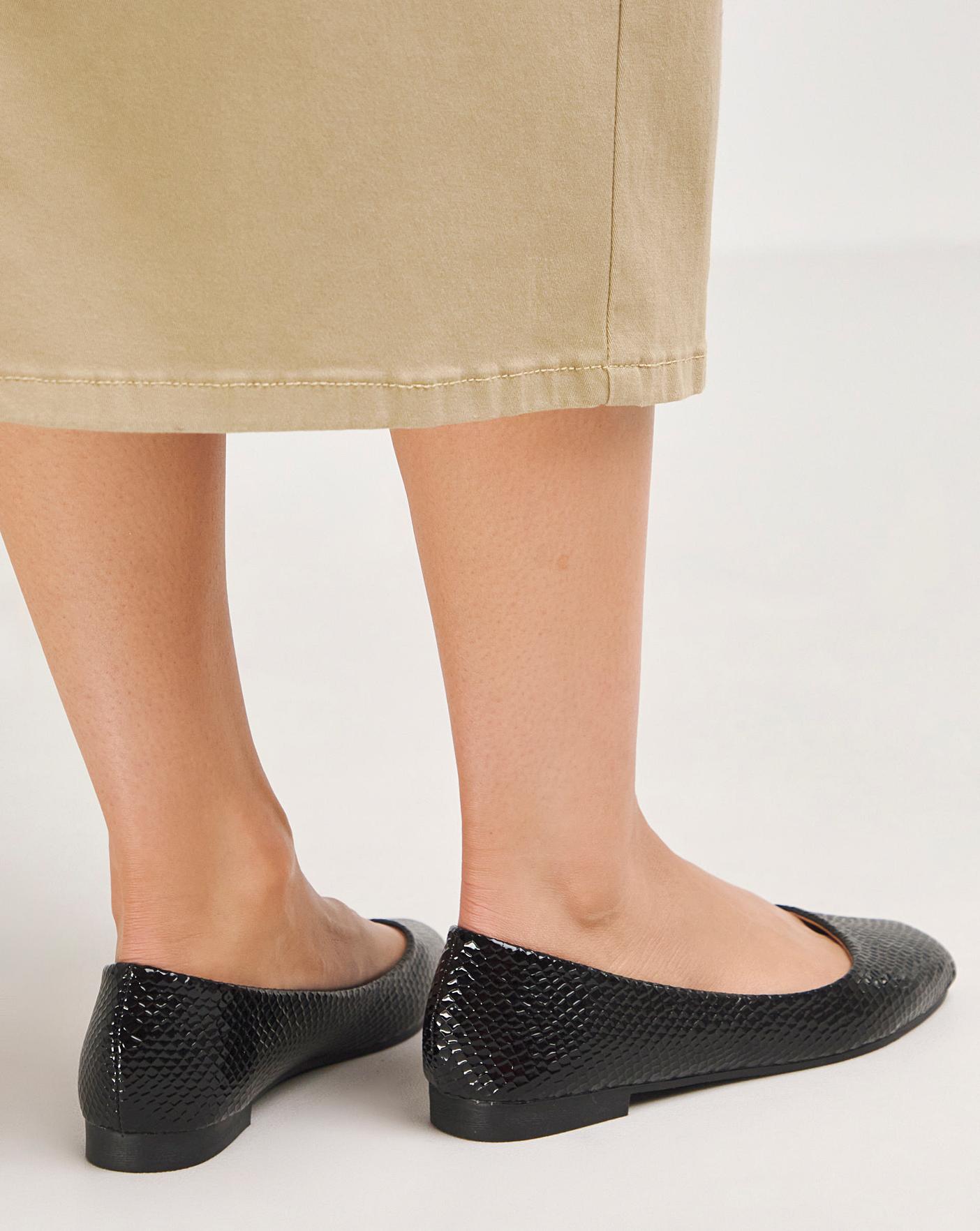 Square Toe Ballerina E Fit | Marisota