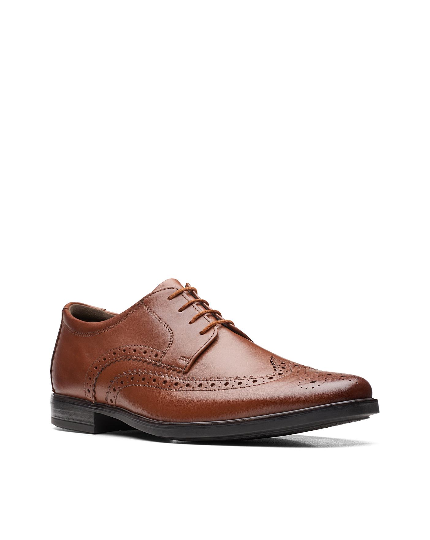 Clarks Howard Wing Standard Fitting | Fashion World