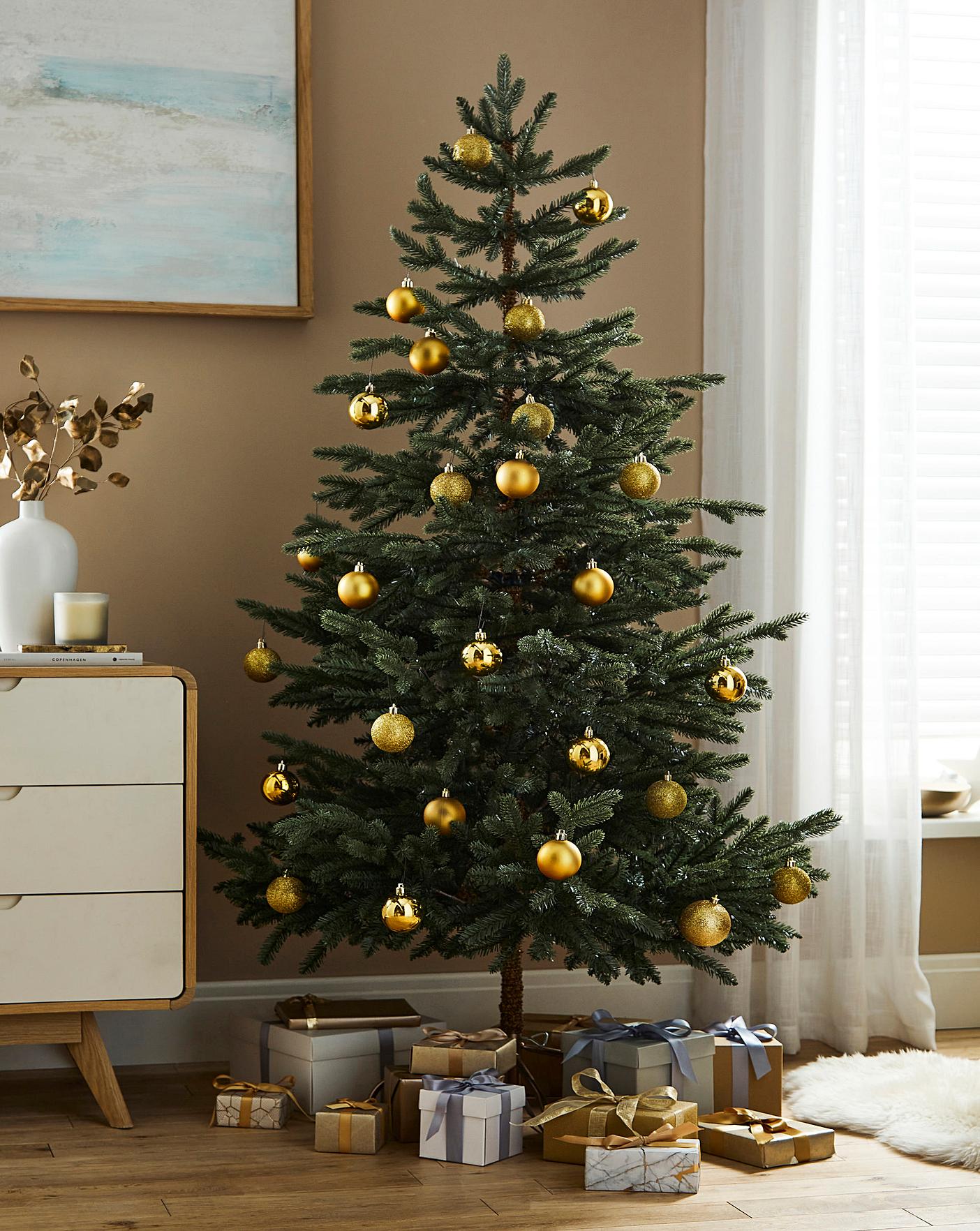 Christmas tree and that store
