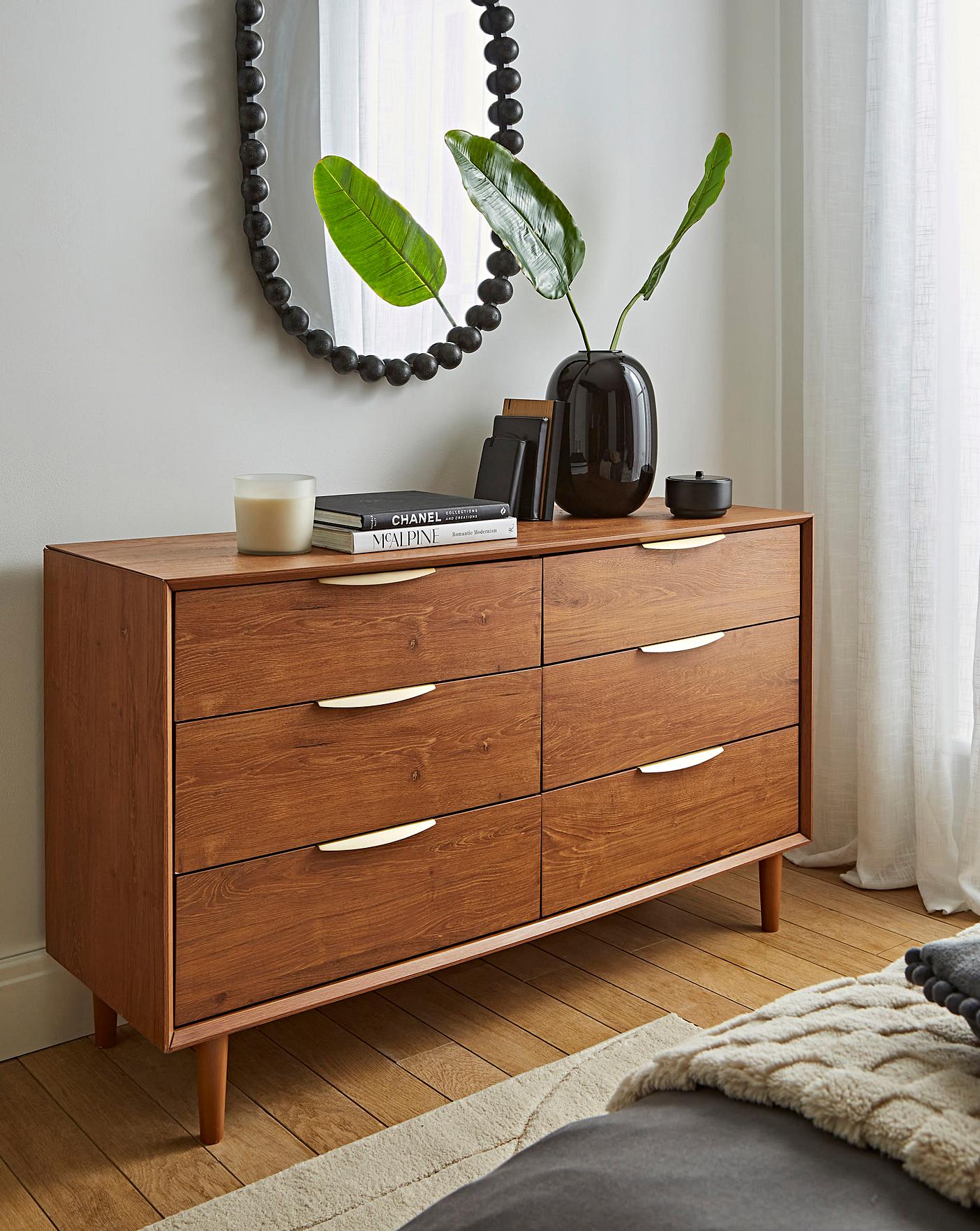 Large chest of drawers store